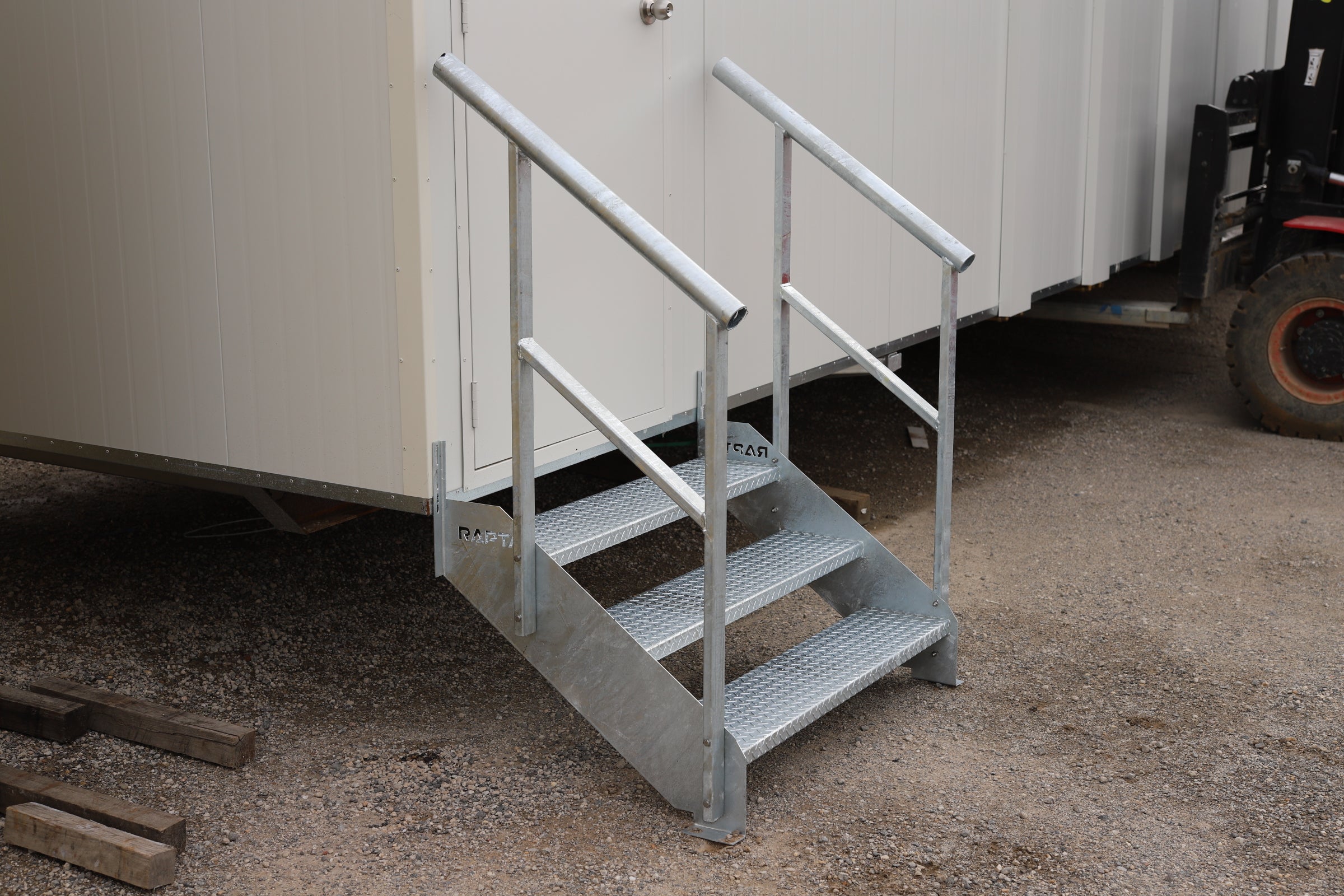 RAPTA Heavy Duty Steel Steps – Triple Tread – RAPTA Equipment